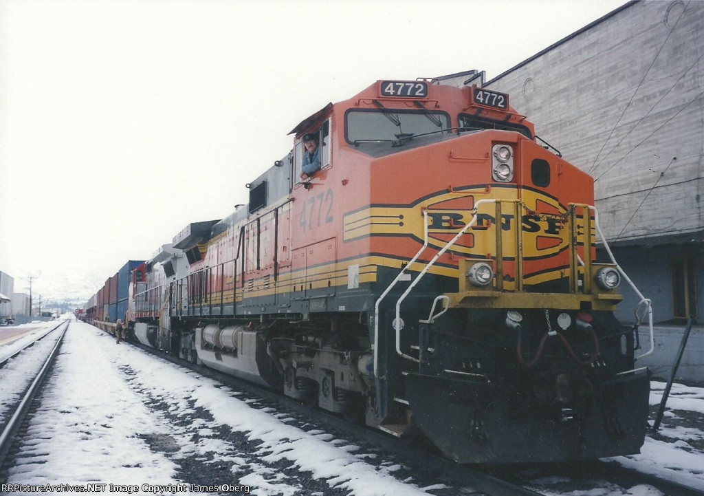 BNSF 4772